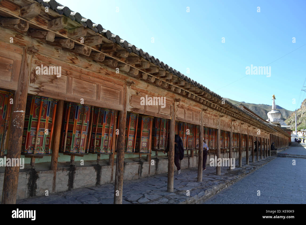The Tibetan kora or pilgrimage and prayer wheels in Xiahe (Labrang ...