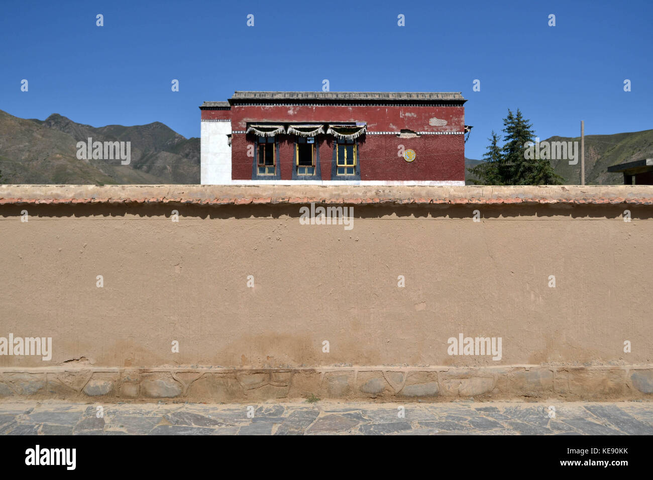 The architecture around Labrang Monastery in Xiahe, Amdo Tibet - China ...