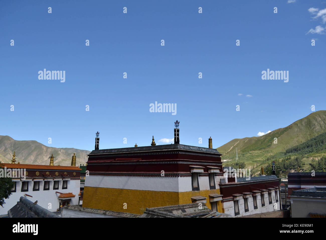 The architecture around Labrang Monastery in Xiahe, Amdo Tibet - China ...