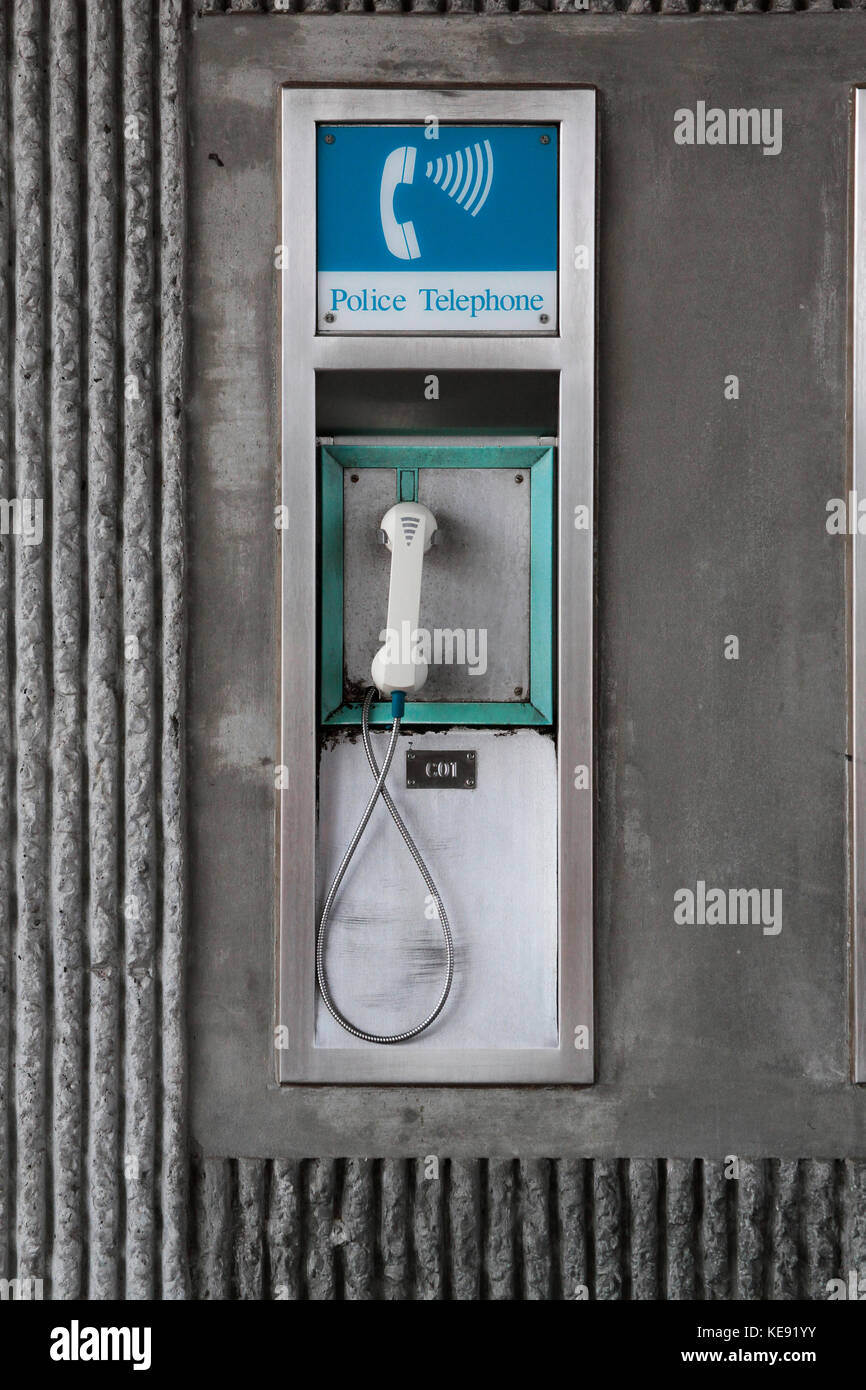 Police call station hi-res stock photography and images - Alamy