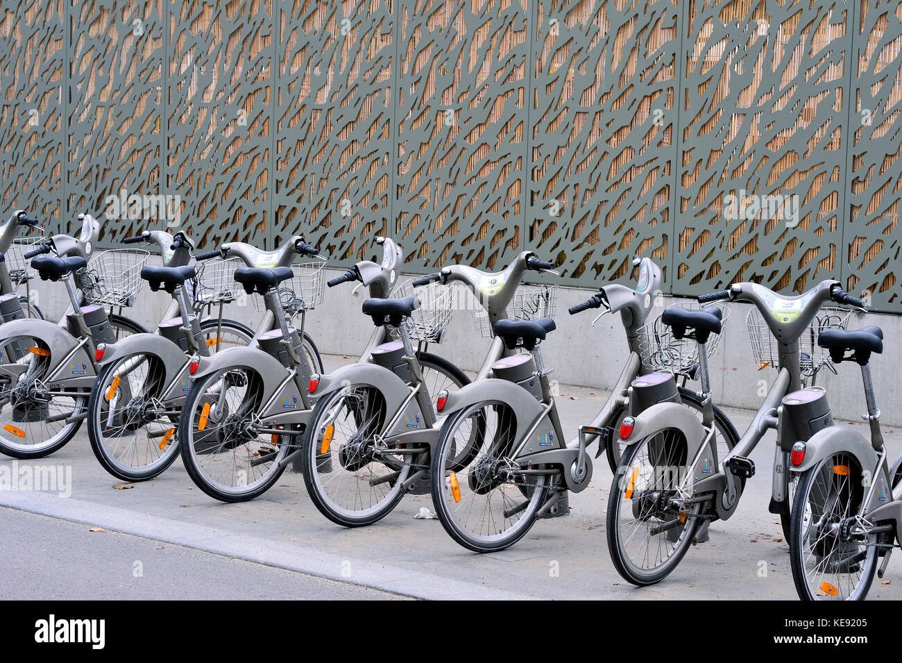 Velib Station at Les Halles - Paris - France Stock Photo - Alamy