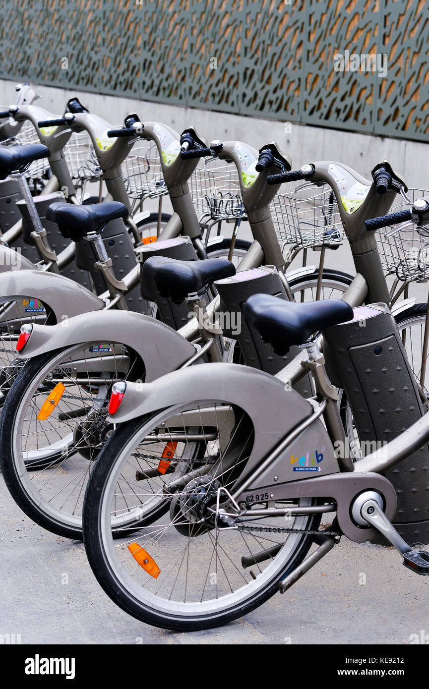 Velib Station at Les Halles - Paris - France Stock Photo - Alamy