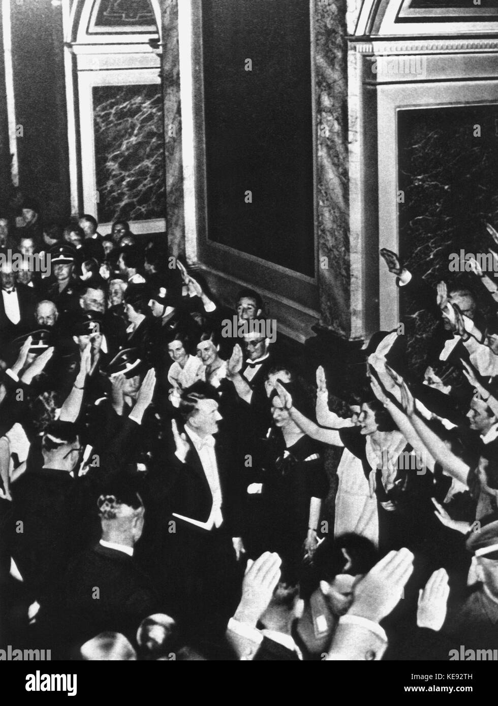 Hitlergruss hi-res stock photography and images - Alamy