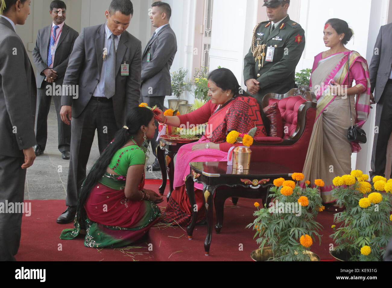 Woman with tika on forehead nepal hi-res stock photography and images ...