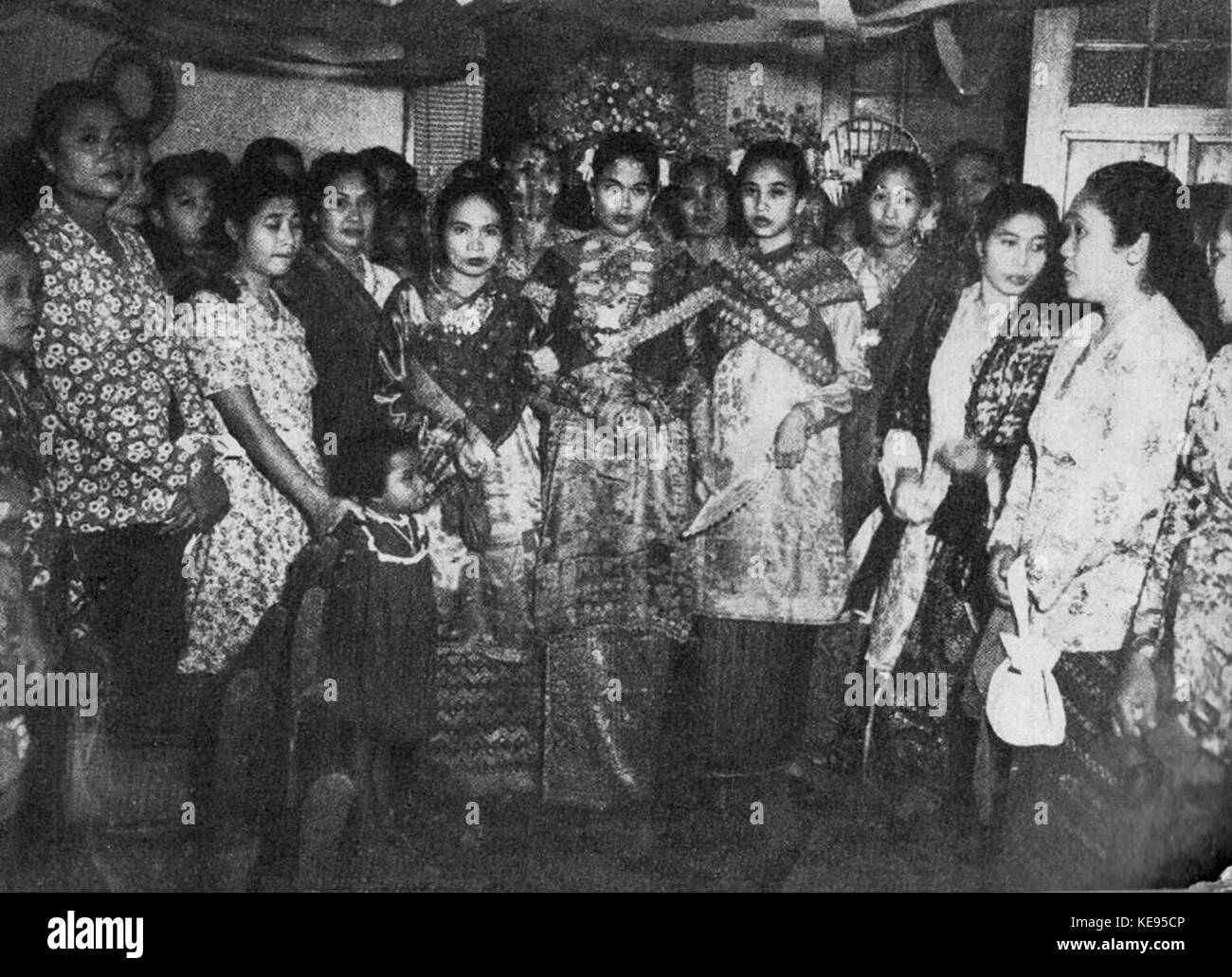Minang marriage, women at ceremony, Wedding Ceremonials, p22 Stock ...