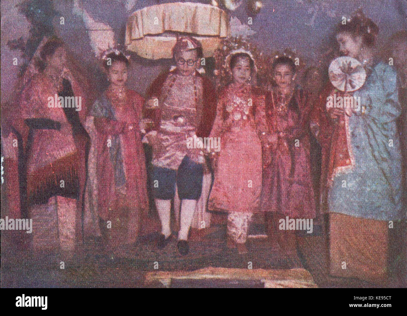Minangkabau wedding hi-res stock photography and images - Alamy