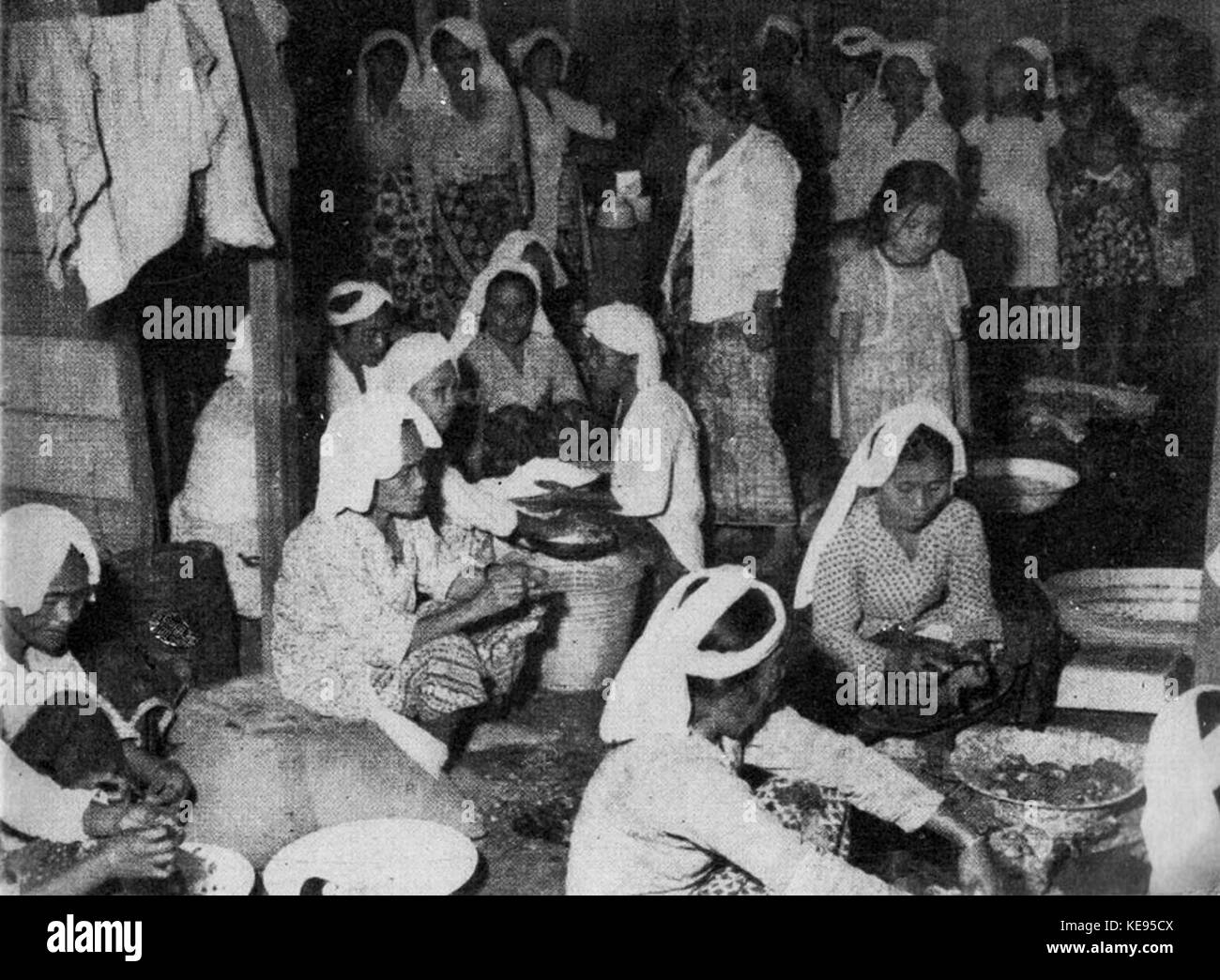 Minangkabau wedding hi-res stock photography and images - Alamy