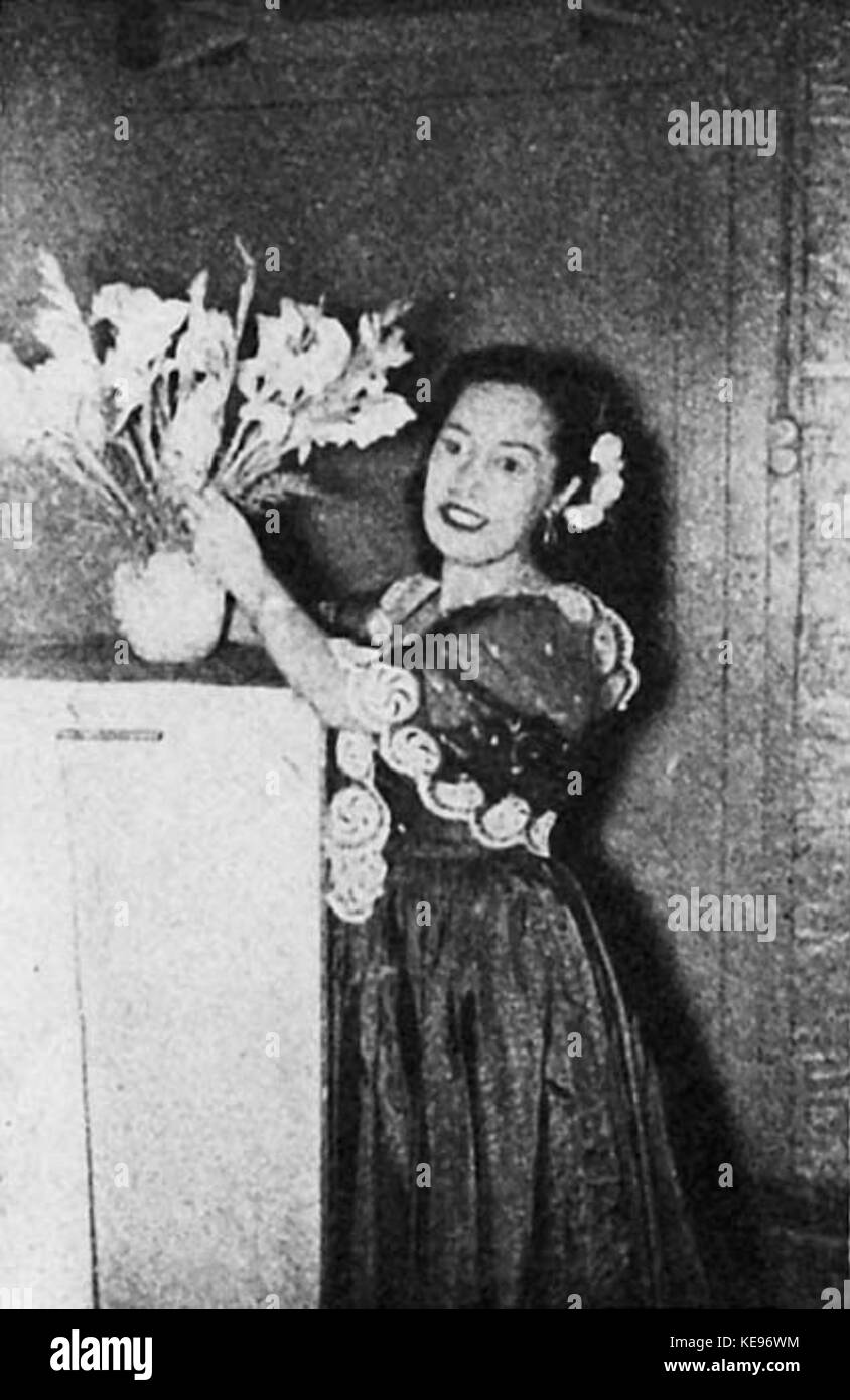 Fifi Young 1, Film Varia 2.6 (Jun 1955), p37 Stock Photo - Alamy