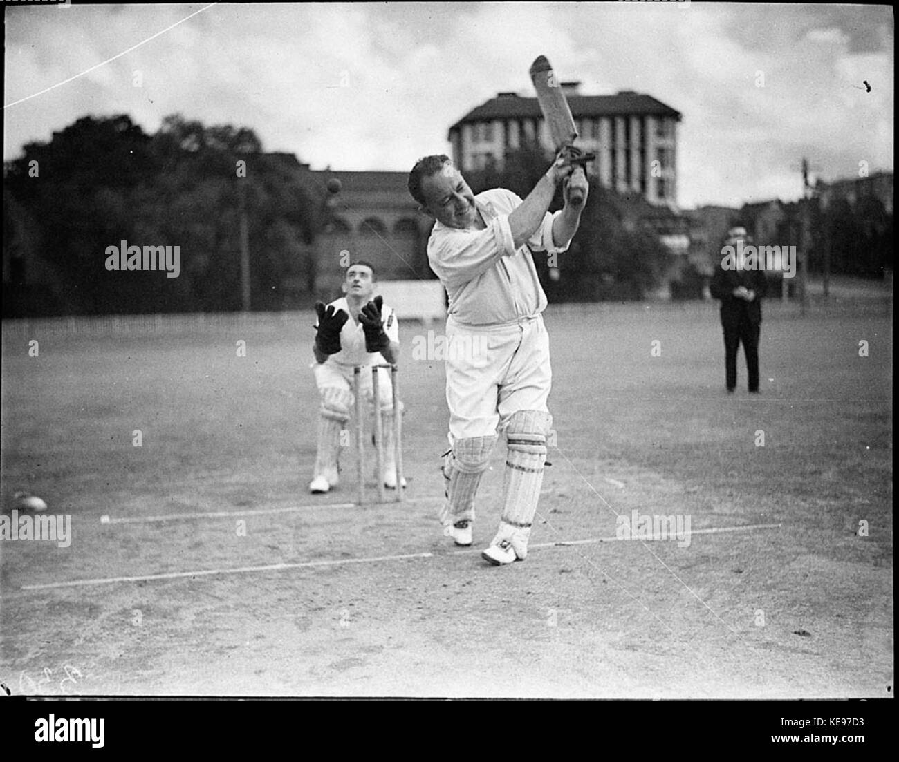 Vintage cricket hi-res stock photography and images - Alamy