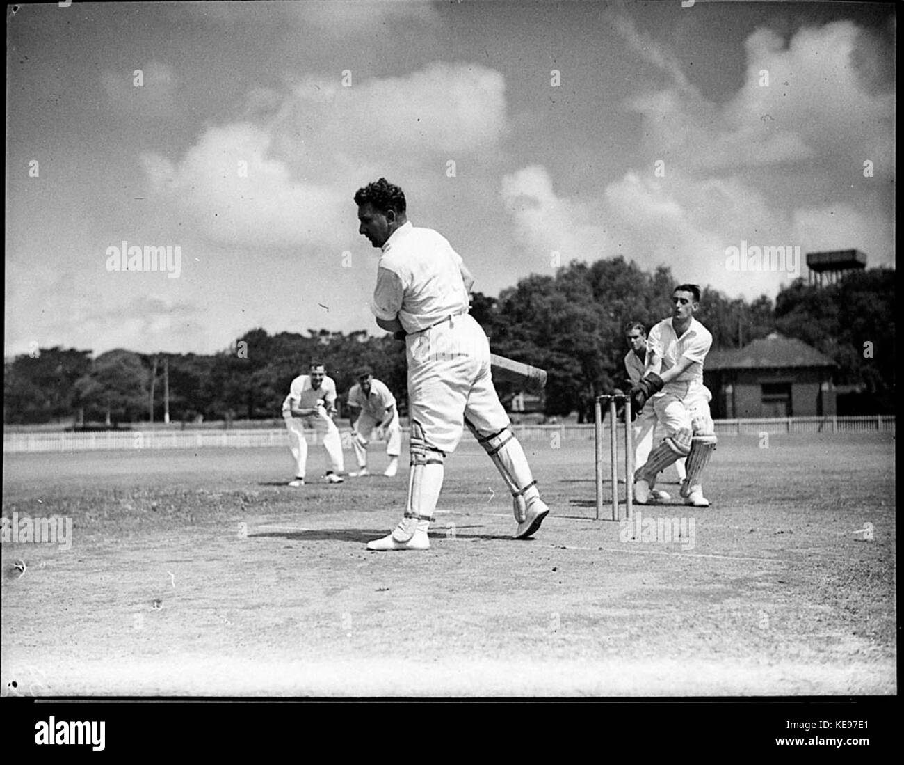 Vintage cricket hi-res stock photography and images - Alamy
