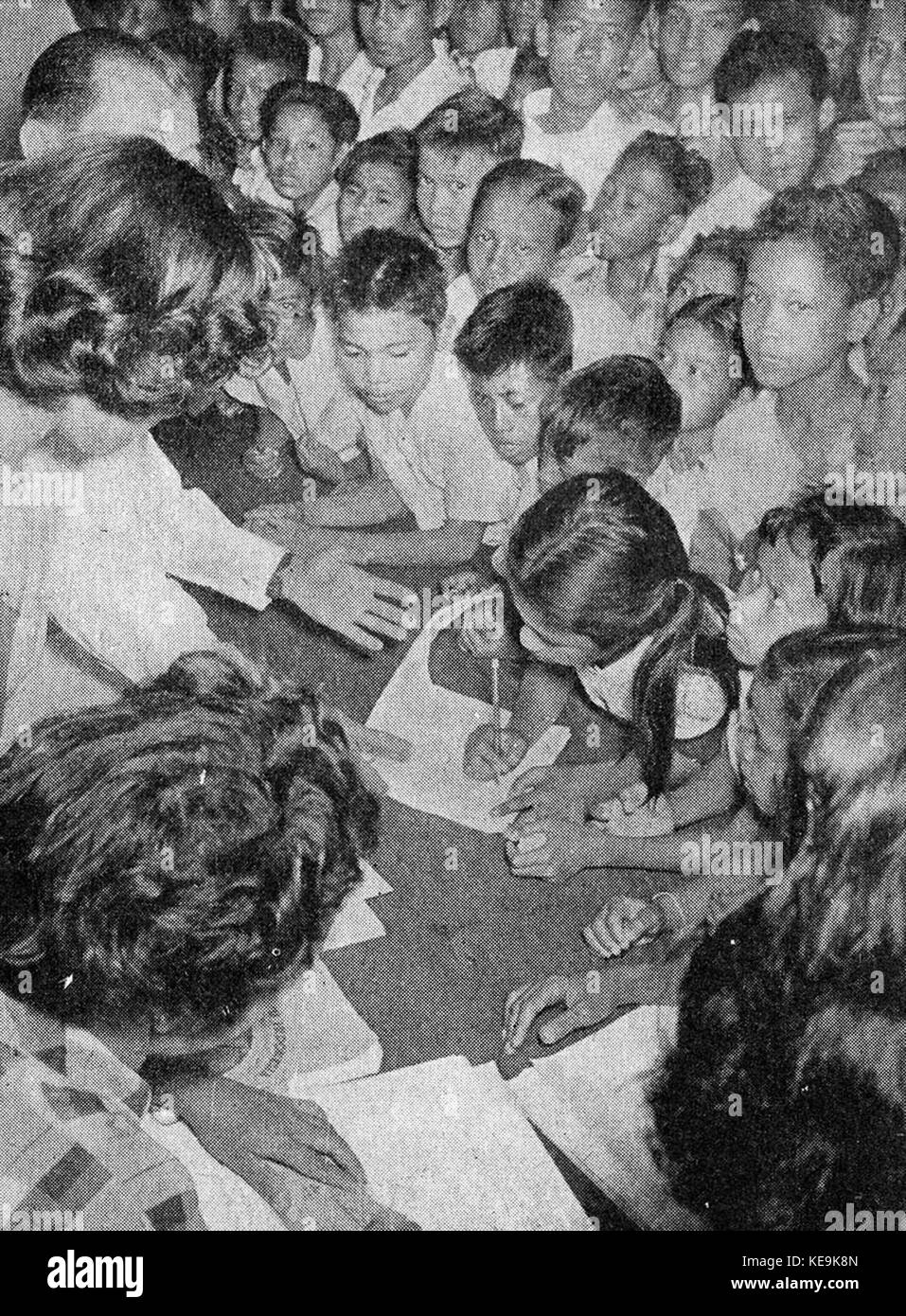 Visitors registering, Tambahan dan Pembetulan Pekan Buku Indonesia 1954 ... Visitors registering, Tambahan dan Pembetulan Pekan Buku Indonesia 1954 ...