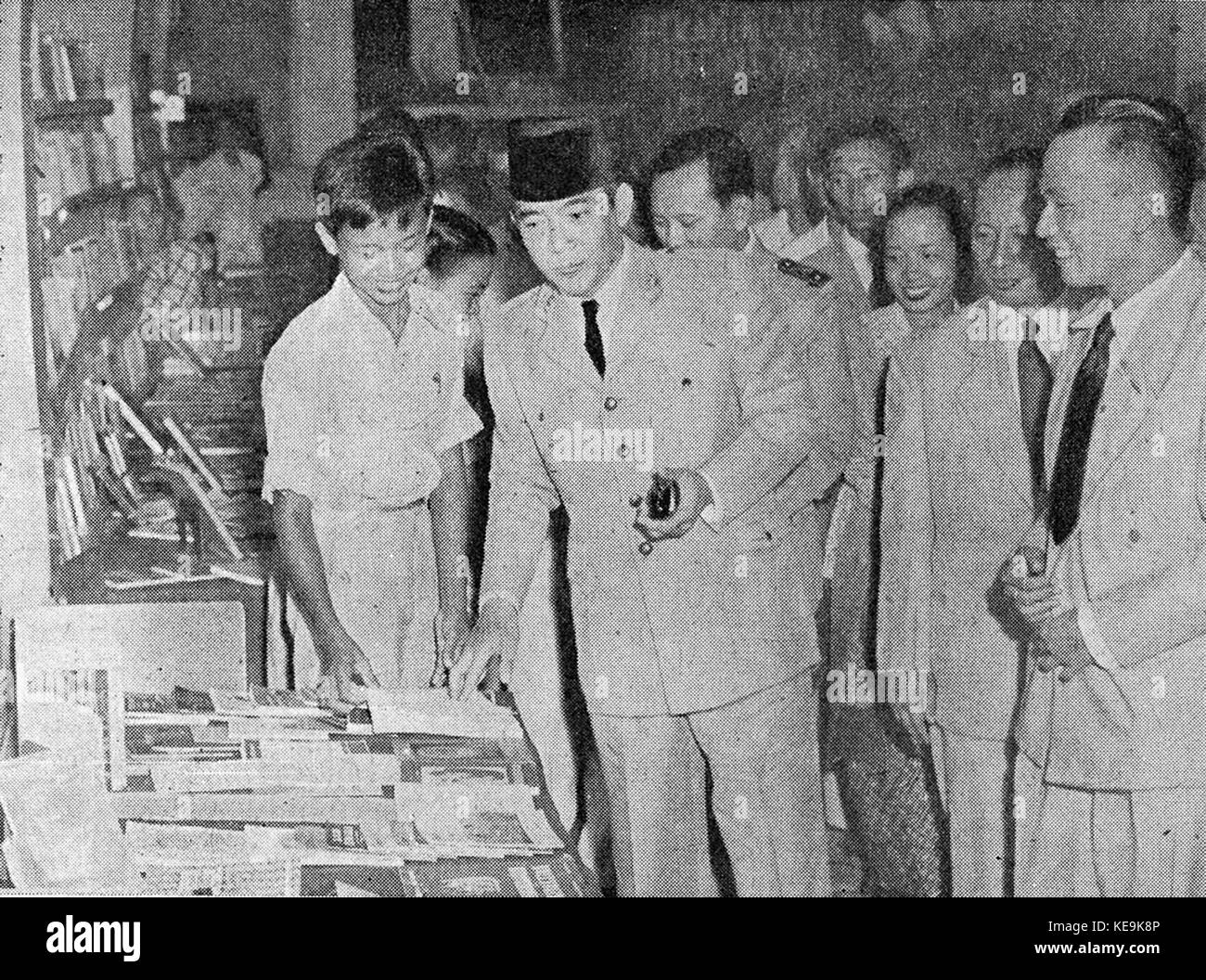 Sukarno and novels, Tambahan dan Pembetulan Pekan Buku Indonesia 1954 ... Sukarno and novels, Tambahan dan Pembetulan Pekan Buku Indonesia 1954 ...