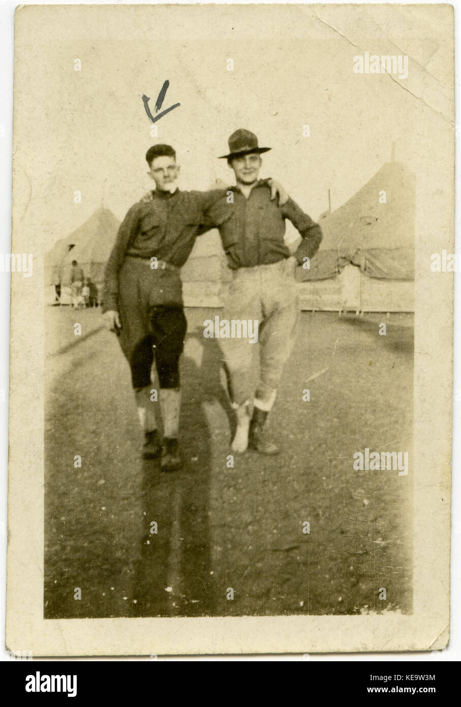 Two Soldiers Posing for a Picture Together Stock Photo - Alamy