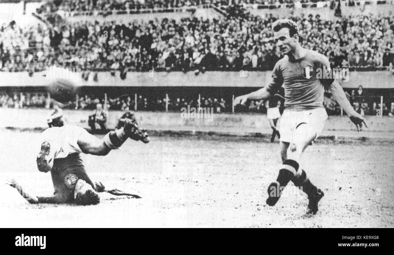 Italy v Hungary Turin, 1947 Valentino Mazzola Stock Photo - Alamy