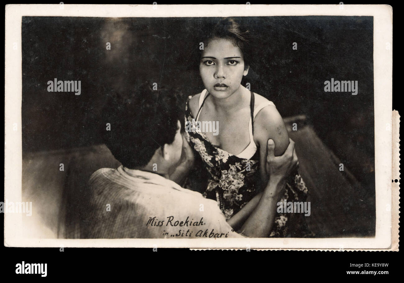 Roekiah in Siti Akbari (1941, postcard) obverse Stock Photo - Alamy