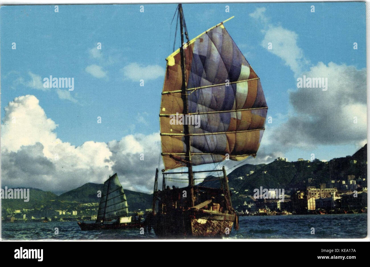 Hong Kong junk ships Stock Photo - Alamy