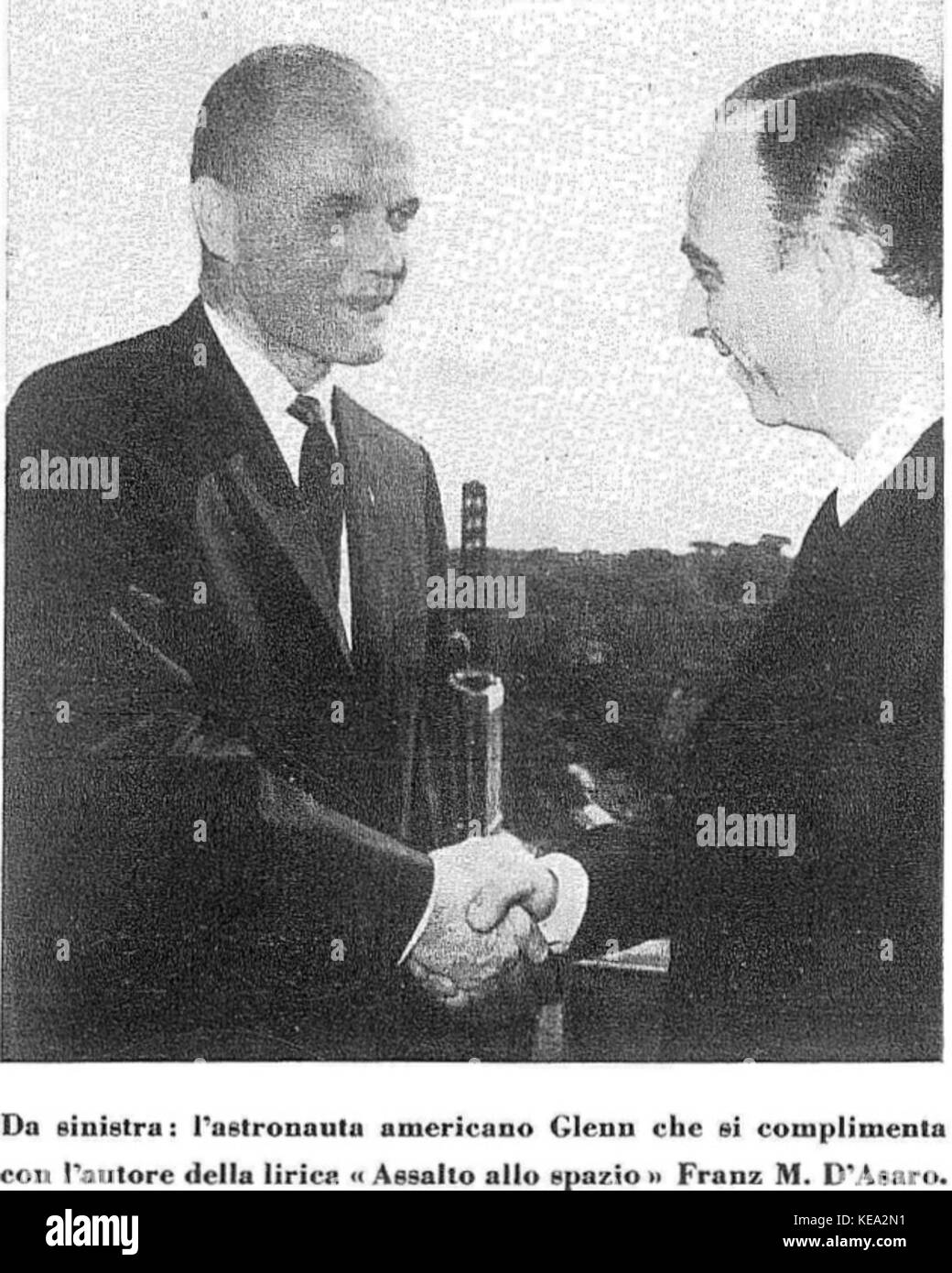 Franz Maria d'Asaro e John Glenn Stock Photo - Alamy