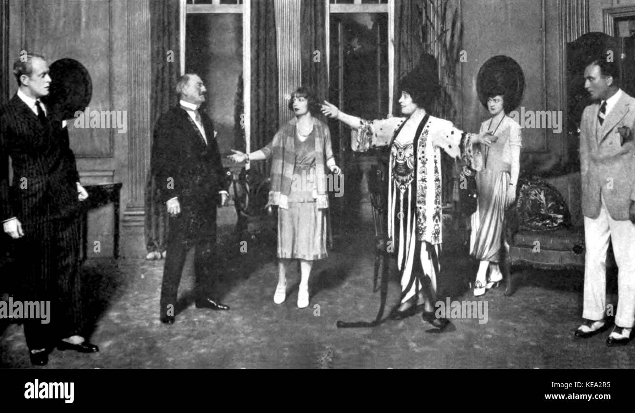 Classic circle Black and White Stock Photos & Images - Alamy