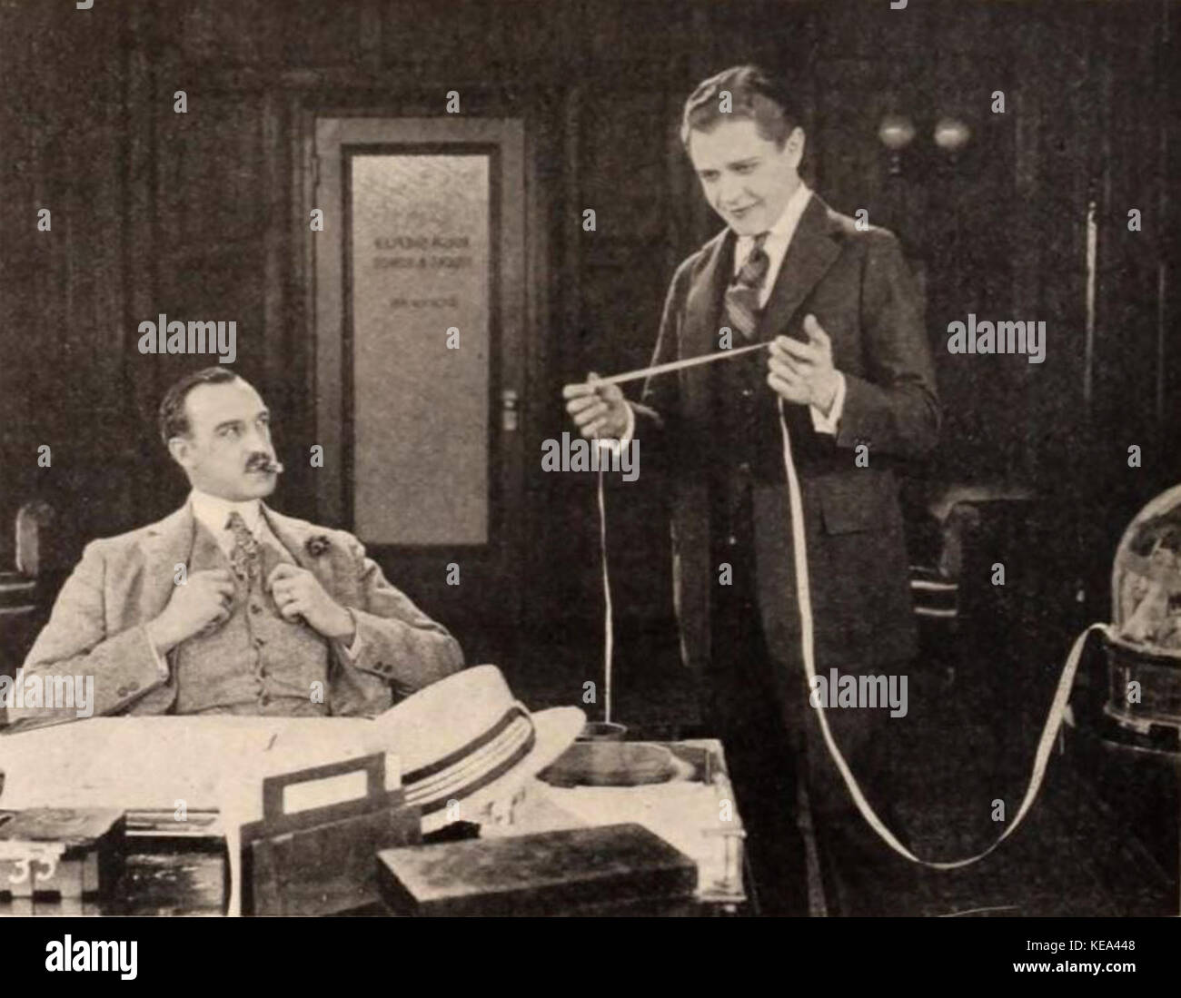 Spenders hi-res stock photography and images - Alamy