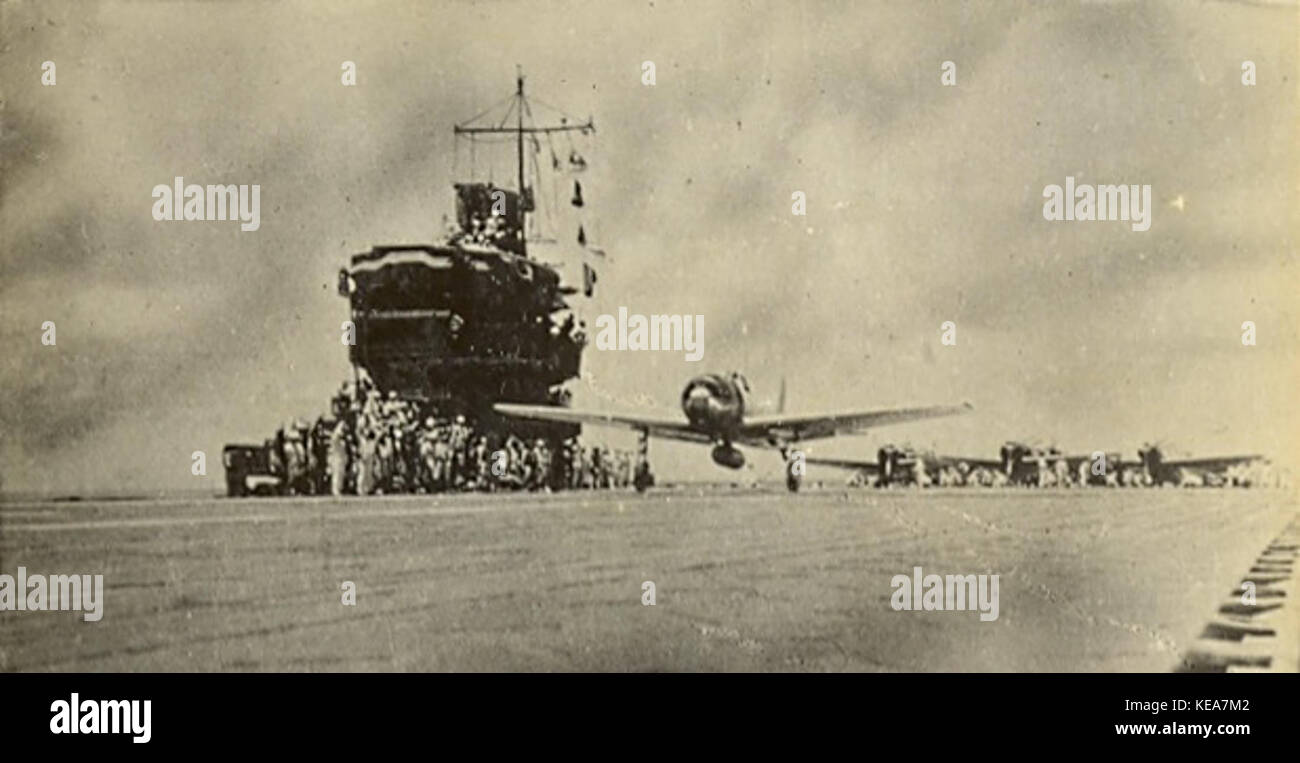 Wwii japanese zero fighter hi-res stock photography and images - Alamy