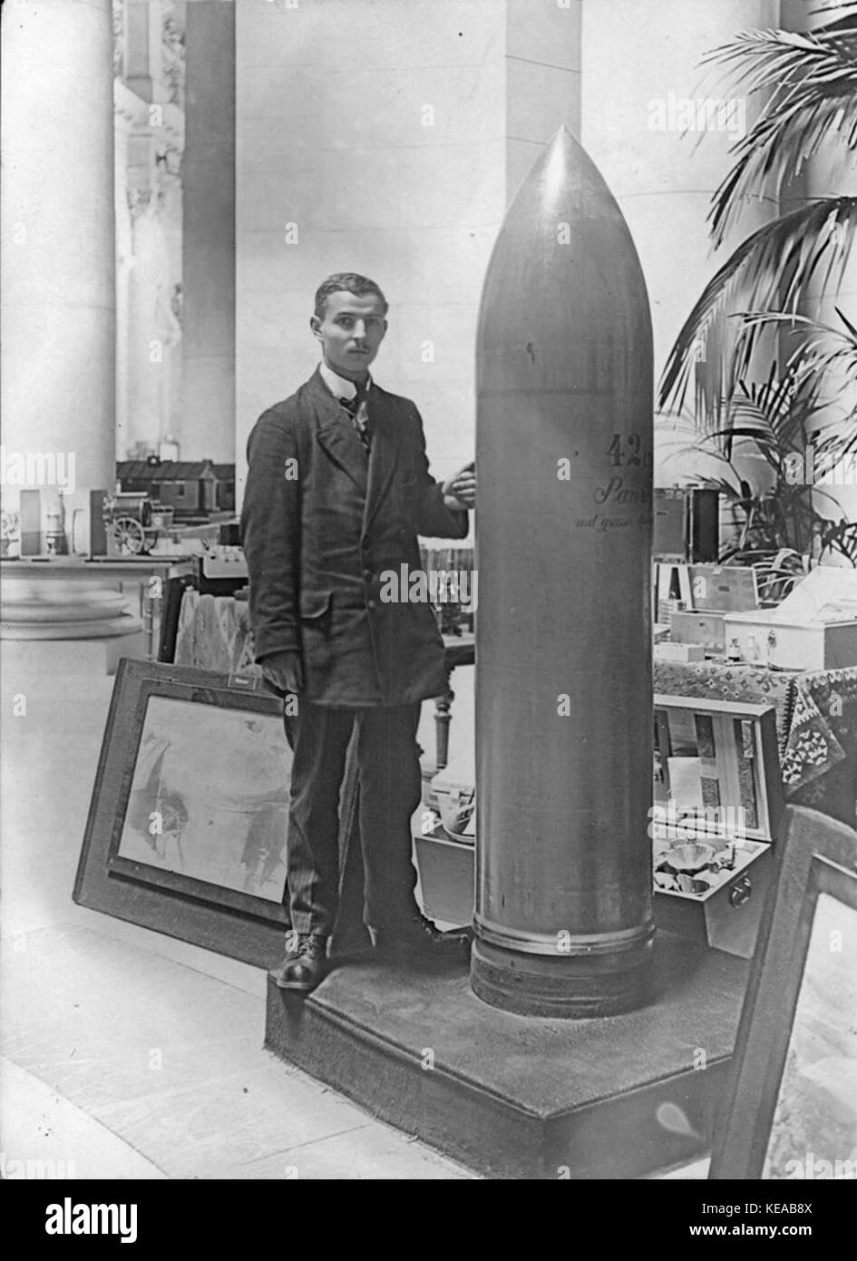 Artillery shell display hi-res stock photography and images - Alamy