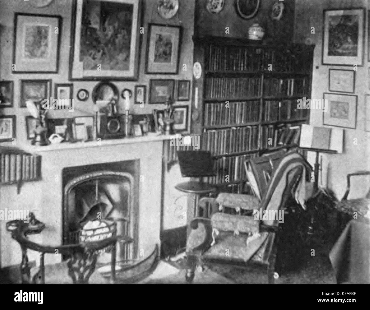 Collection in english library Black and White Stock Photos & Images - Alamy