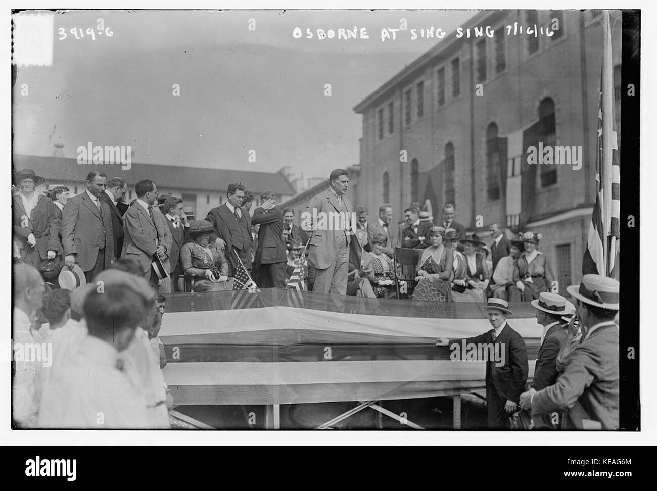 Thomas Mott Osborne at Sing Sing prison on July 16, 1916 Stock Photo ...