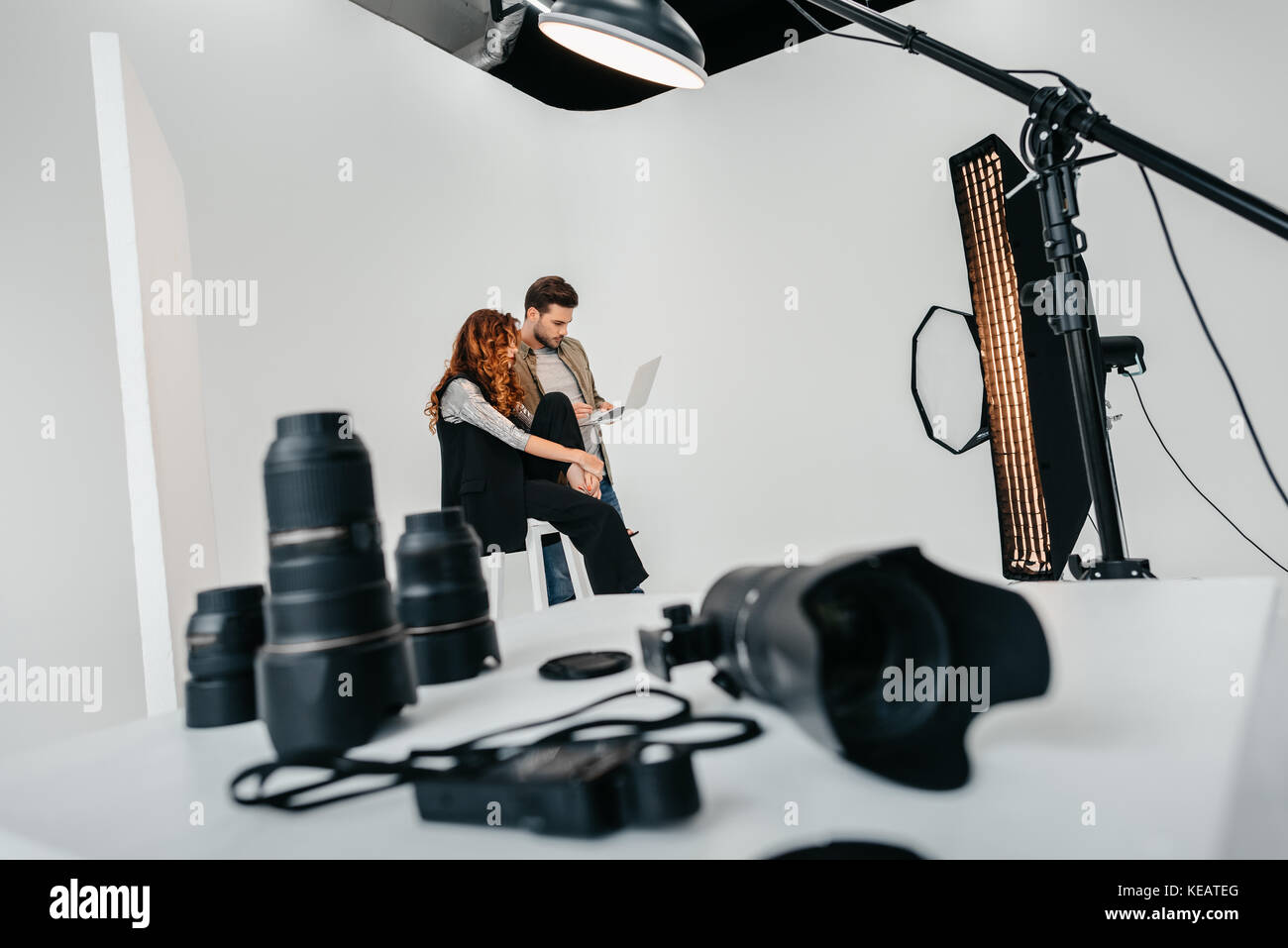 photographer and model in photo studio Stock Photo - Alamy