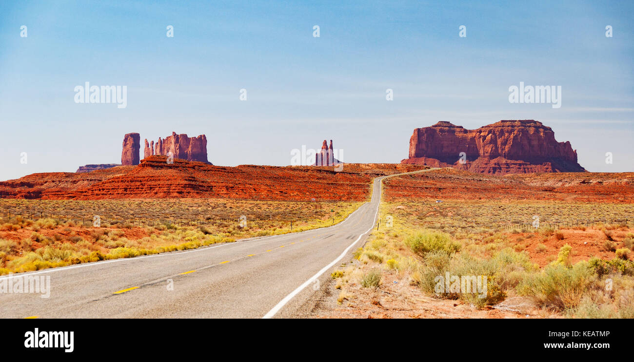 Scenic Monument Valley Landscape on the border between Arizona and Utah ...
