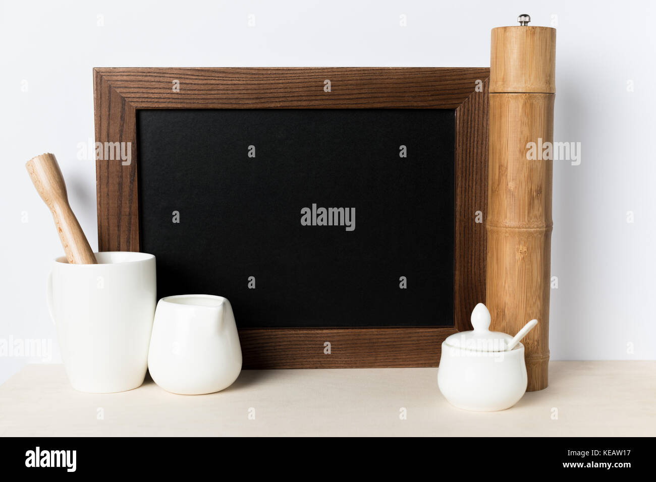 Kitchen utensils container hi-res stock photography and images - Alamy