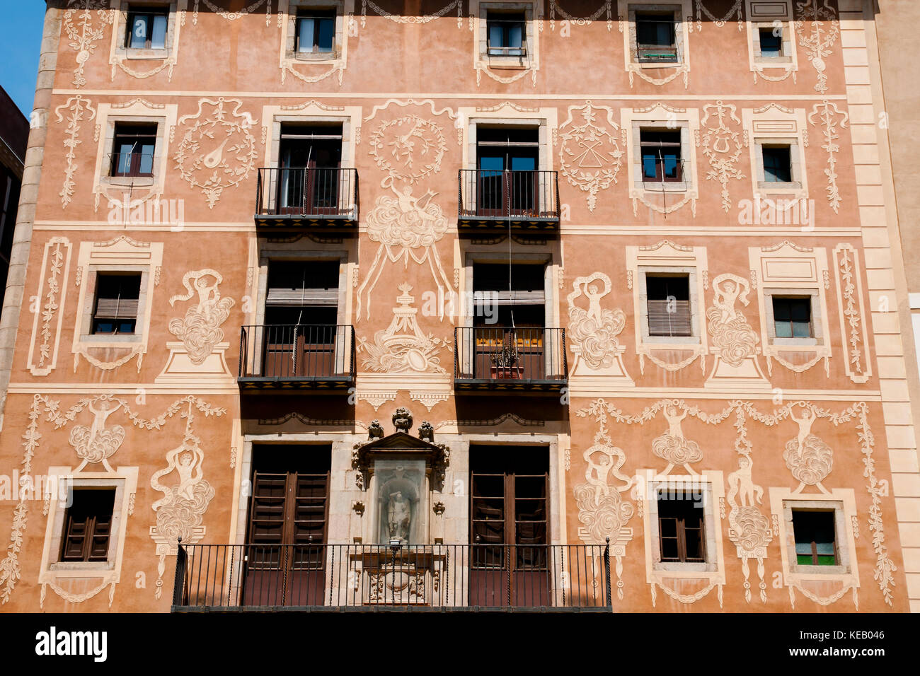 Apartment building facade barcelona hi-res stock photography and images ...