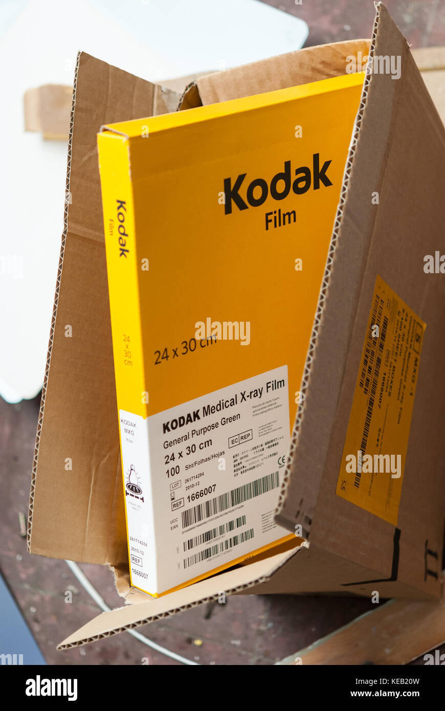Old unused stock of Kodak medical X-Ray film - green Stock Photo - Alamy