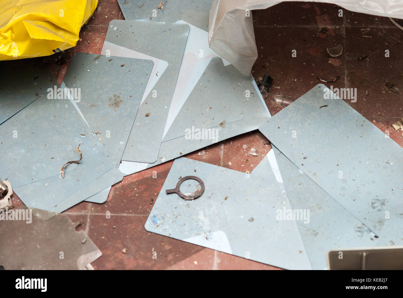 Old unused stock of Kodak medical X-Ray film - green Stock Photo - Alamy