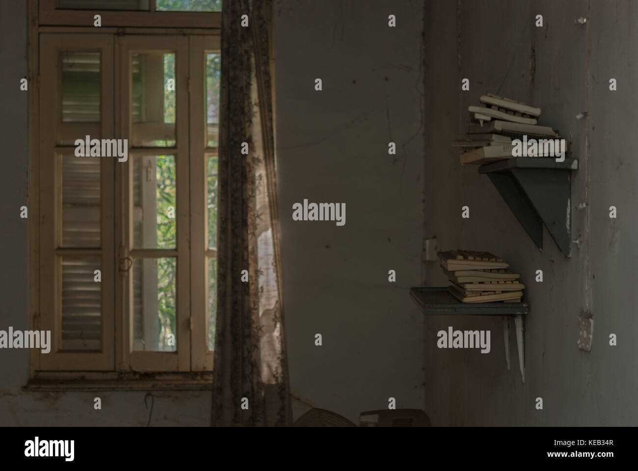 Old broken computers and CRT PC computer monitors (screens Stock Photo ...