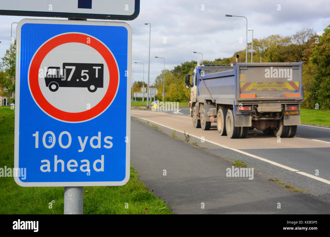 Hgv Restriction Sign High Resolution Stock Photography and Images - Alamy