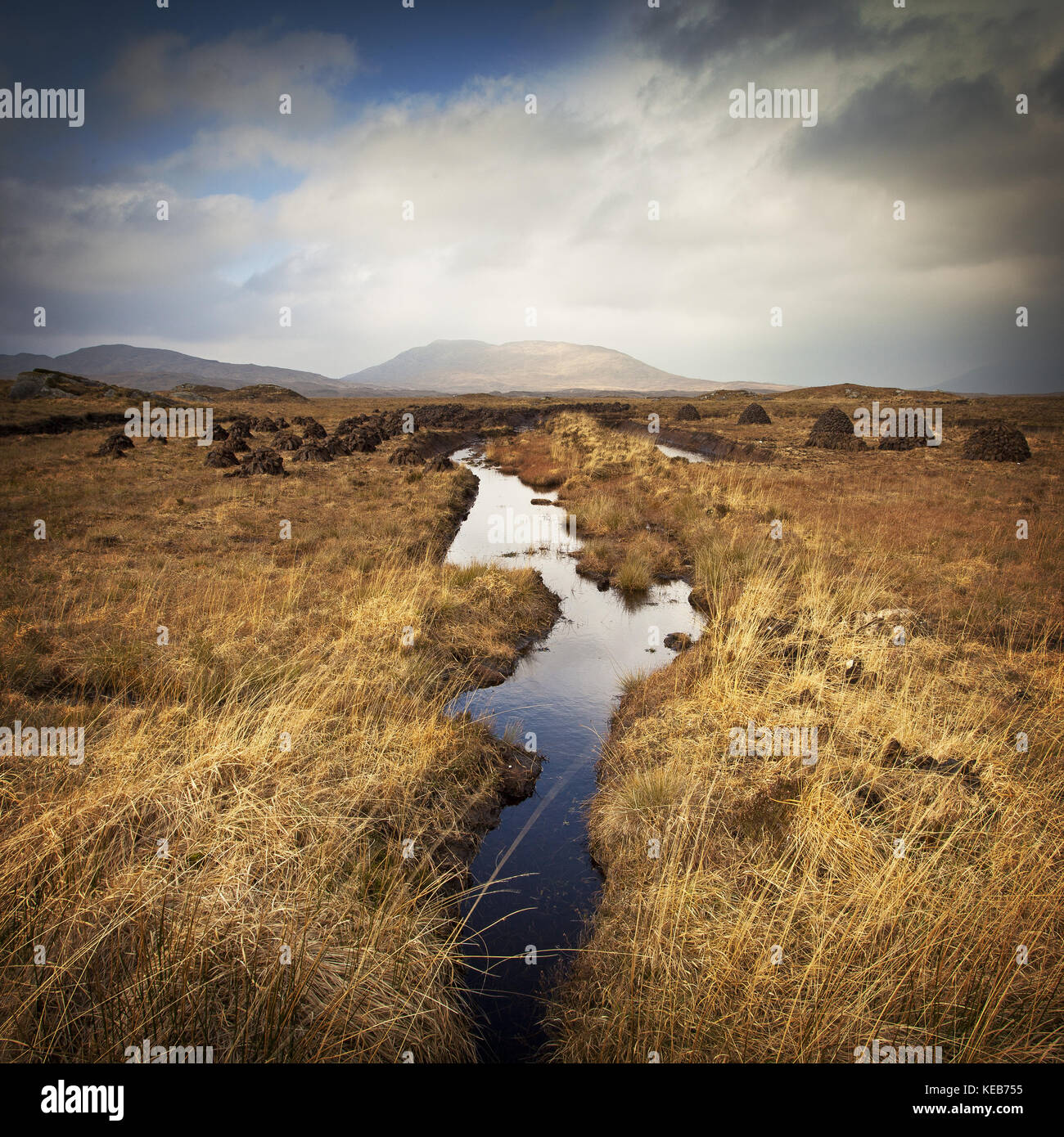 connemara turf and mountains, Ireland Stock Photo - Alamy