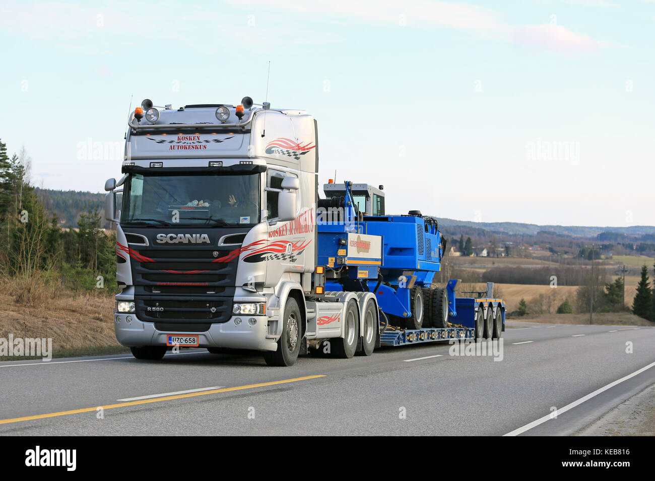 Lowboy trailer scania hi-res stock photography and images - Alamy