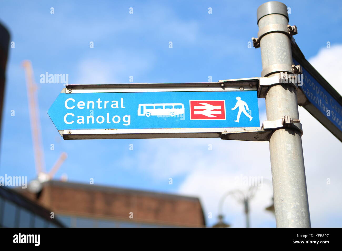 Welsh Road Signs High Resolution Stock Photography and Images - Alamy