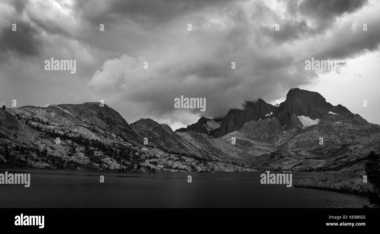 Garnet Lake, Ansel Adams Wilderness along the John Muir Trail ...