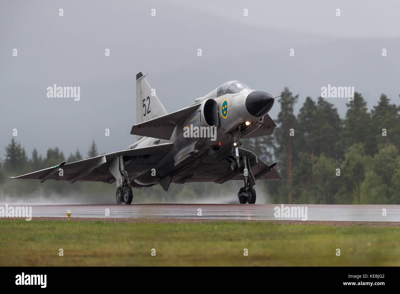 The Saab Viggen was the backbone of the swedish airforce between 1971 ...