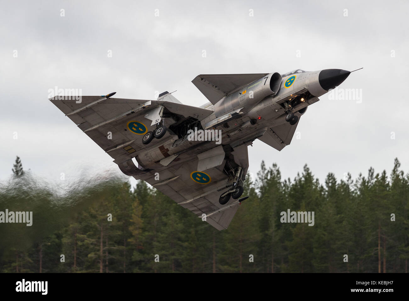 The Saab Viggen was the backbone of the swedish airforce between 1971 ...