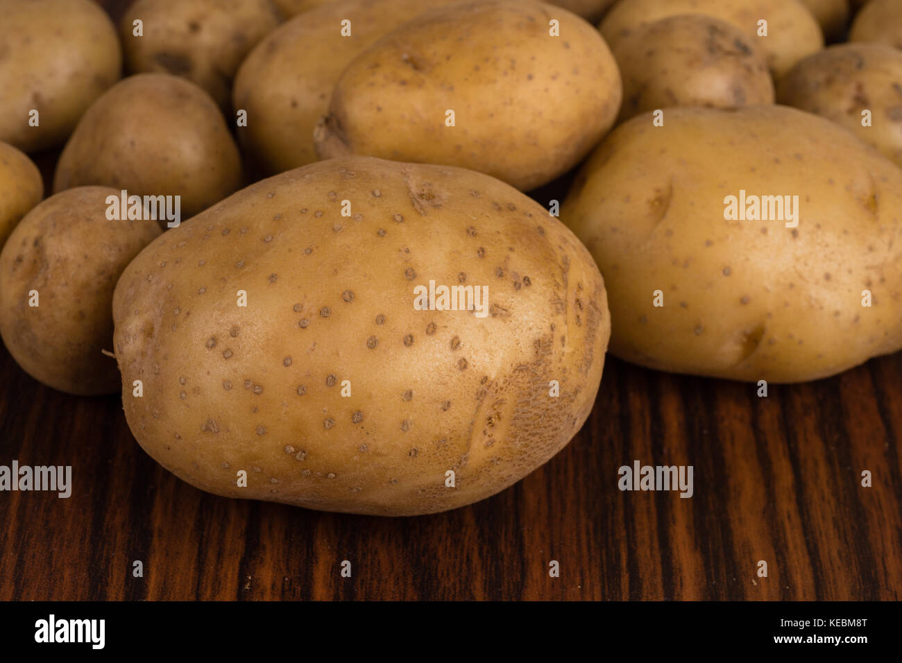 Potato plant and potatoe hi-res stock photography and images - Alamy