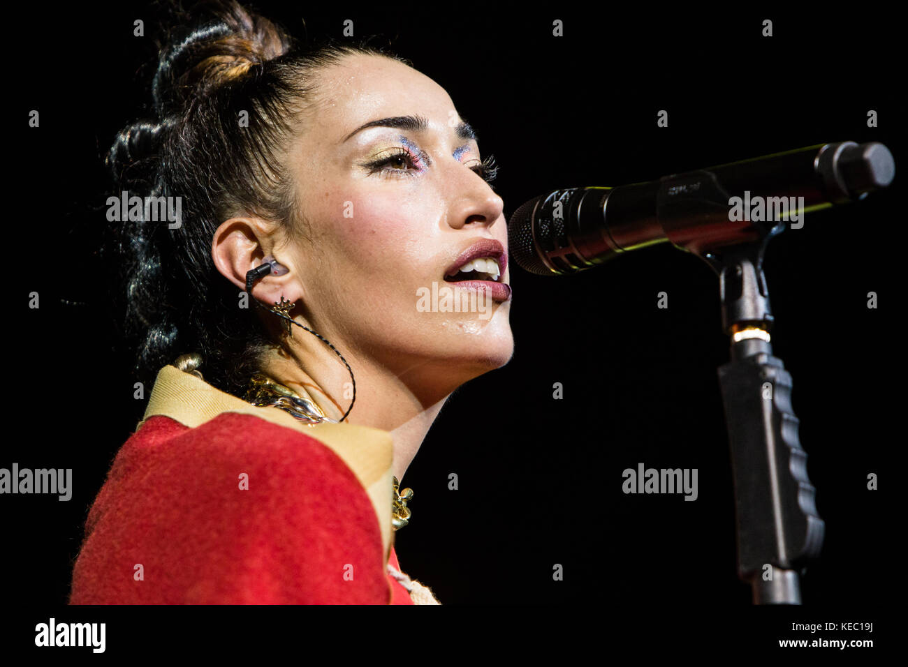 Milan, Italy. 18th Oct, 2017. The Italian singer-songwriter NINA ZILLI ...