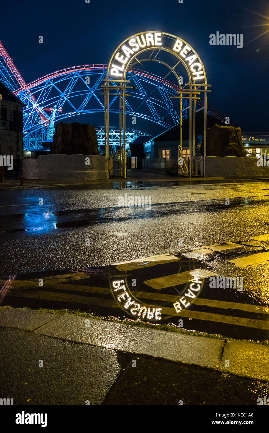 Roller coster blackpool hi-res stock photography and images - Alamy