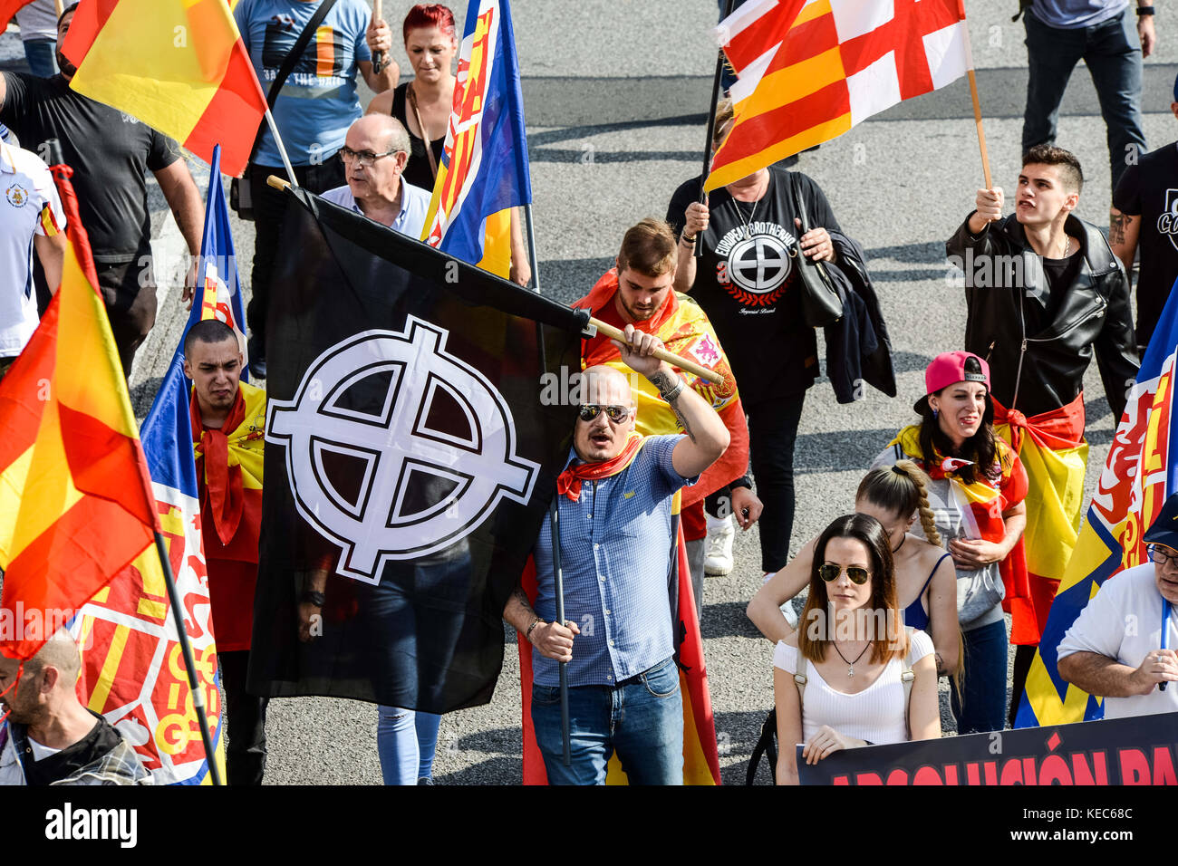 October 12, 2017 - Barcelona, Catalonia, Spain - Extreme right-wing ...
