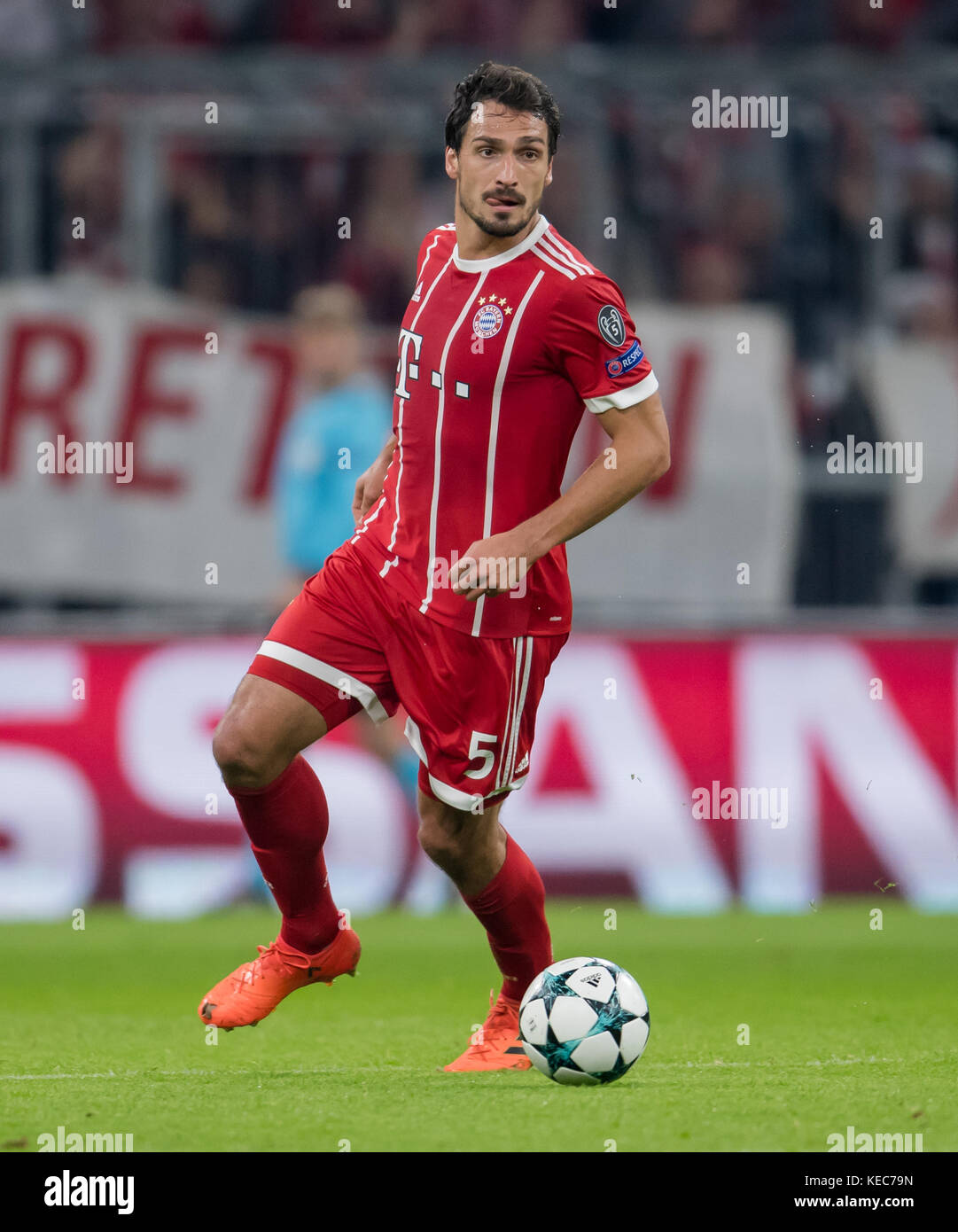 Munich's Mats Hummels in action during the UEFA Champions League soccer ...
