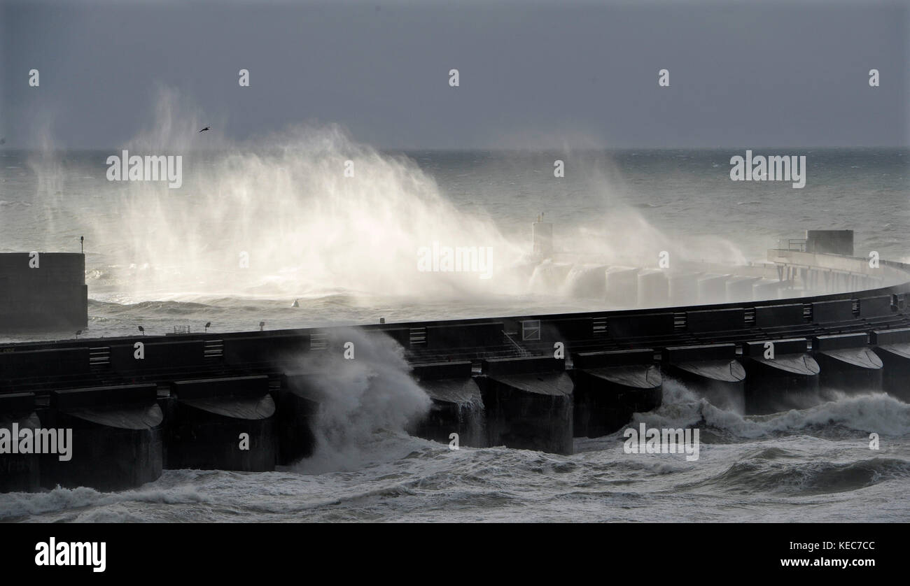 Brighton, UK. 20th Oct, 2017. Huge waves crash over the entrance to ...