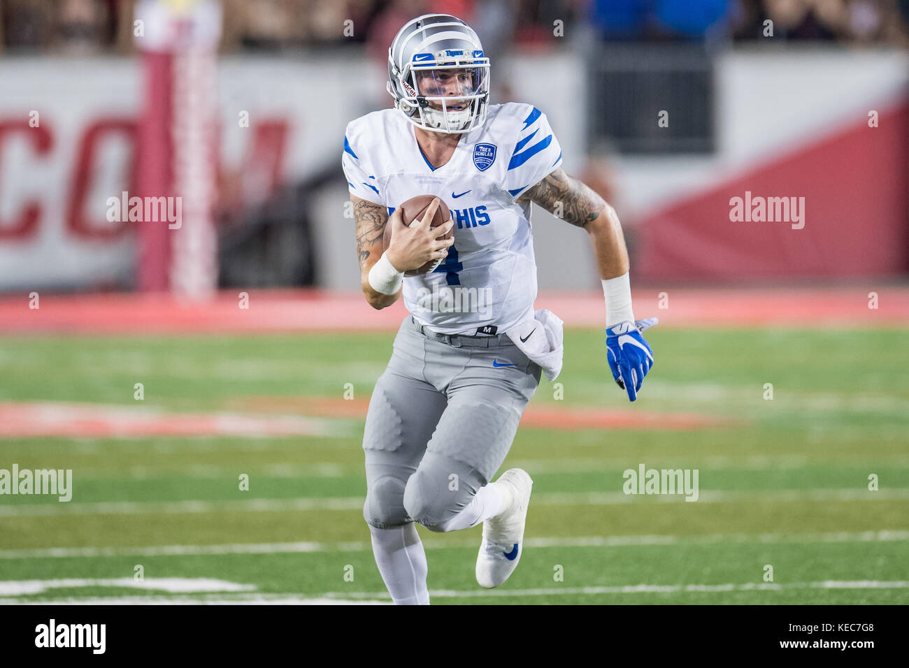 Houston, TX, USA. 19th Oct, 2017. Memphis Tigers quarterback Riley ...