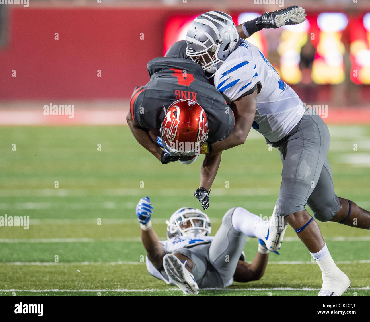Houston, TX, USA. 19th Oct, 2017. Houston Cougars running back D'Eriq ...