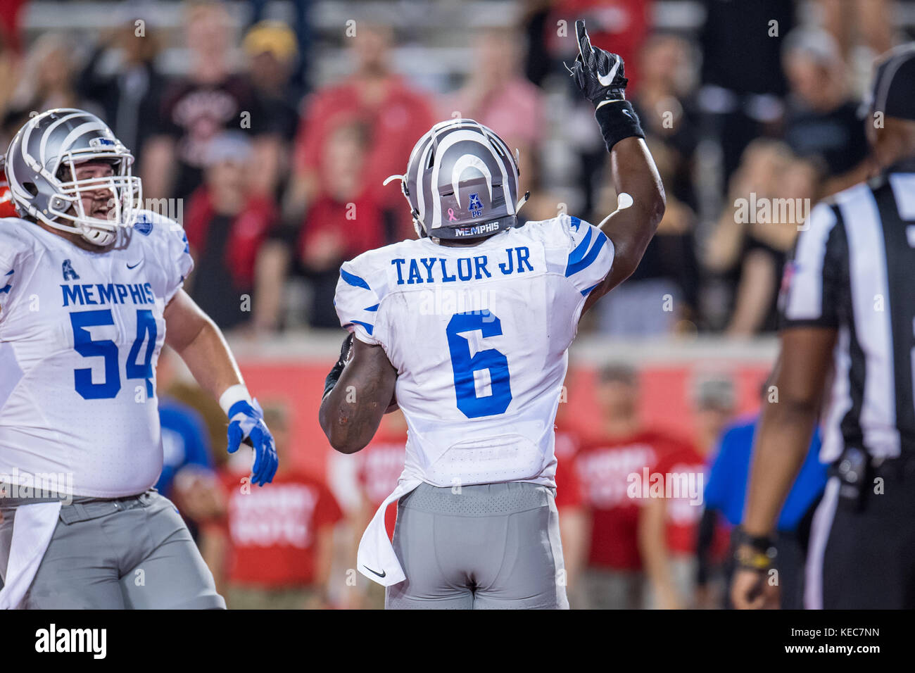 Houston, TX, USA. 19th Oct, 2017. Memphis Tigers running back Patrick ...